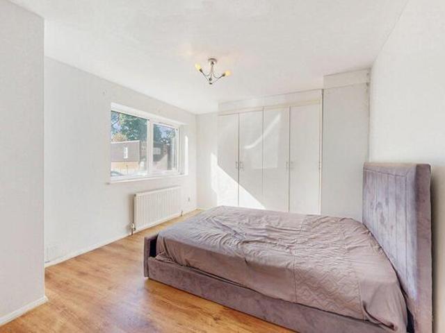 Shared Living/roommate 1 Bedroom For Sale Stanmore Greater London 250000 ELS101891853