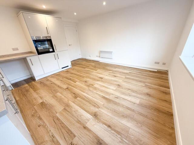 Shared Living/roommate 1 Bedroom For Sale Stoke On Trent Staffordshire 90000 ES101797016