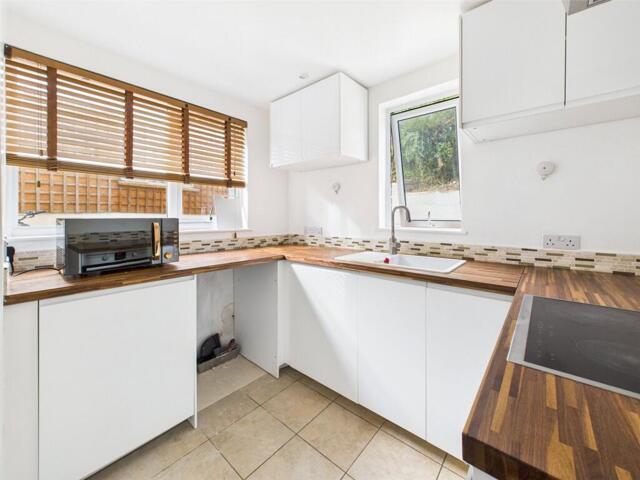 Shared Living/roommate 1 Bedroom For Sale Stroud Gloucestershire 185000 ELS101278146