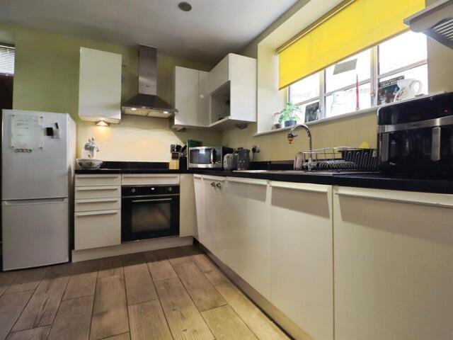 Shared Living/roommate 1 Bedroom For Sale Sully Sully 130000 ELS100224237