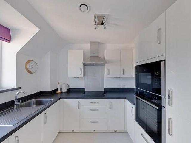 Shared Living/roommate 1 Bedroom For Sale Surrey Wokingham 220000 ELS100058183