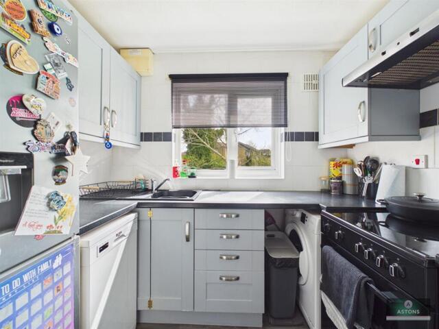 Shared Living/roommate 1 Bedroom For Sale Surrey Great London 215000 ELS101351753