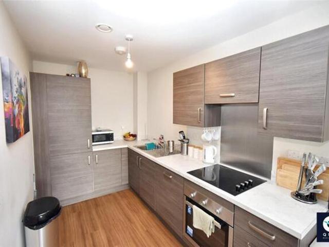 Shared Living/roommate 1 Bedroom For Sale Salford Salford 110000 ES100685229