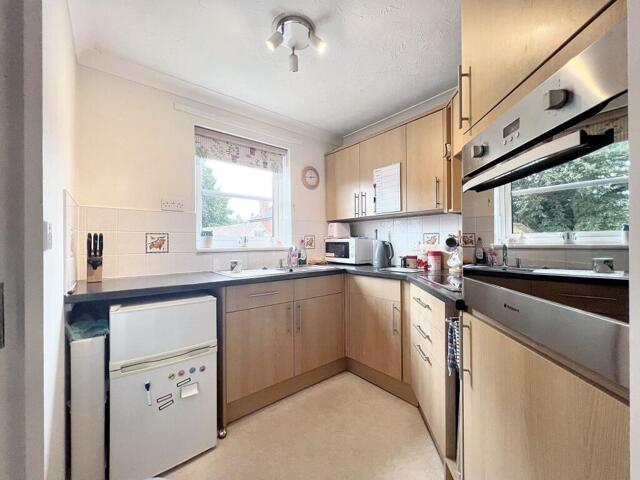 Shared Living/roommate 1 Bedroom For Sale Salisbury Wiltshire 115000 ELS101675159
