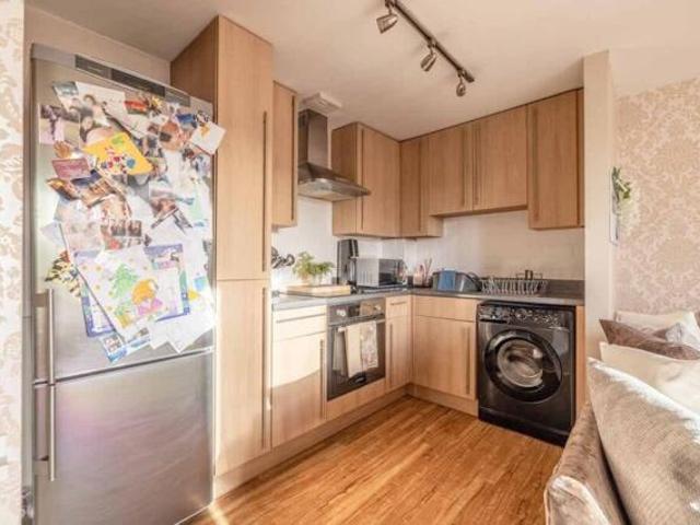 Shared Living/roommate 1 Bedroom For Sale Slough Slough 180000 ES99290209