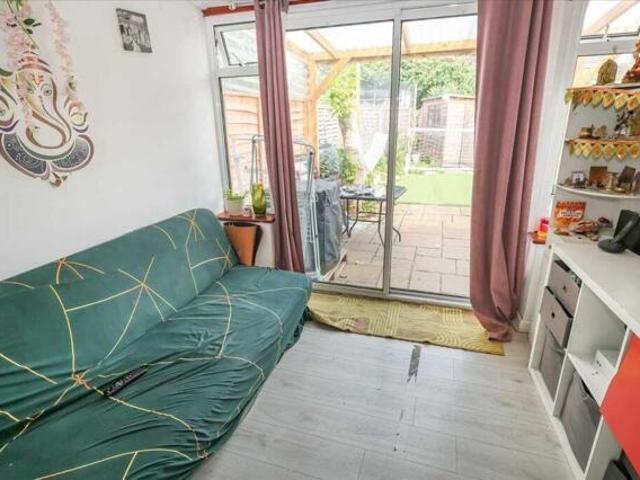 Shared Living/roommate 1 Bedroom For Sale Slough Slough 200000 ELS100733910