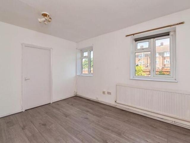 Shared Living/roommate 1 Bedroom For Sale South Ockendon Thurrock 130000 ES100023914