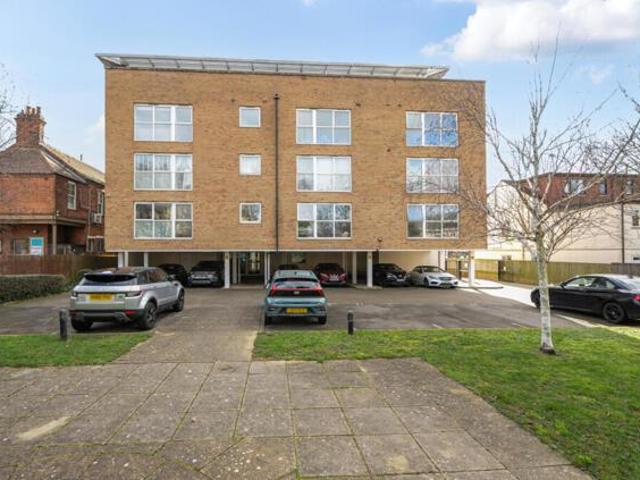 Shared Living/roommate 1 Bedroom For Sale Southend On Sea Essex 170000 ES100426099