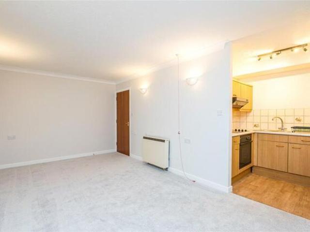 Shared Living/roommate 1 Bedroom For Sale Southend Southend on Sea 147500 ES100988046