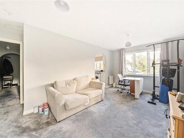 Shared Living/roommate 1 Bedroom For Sale Weybridge Surrey 225000 ES99130394