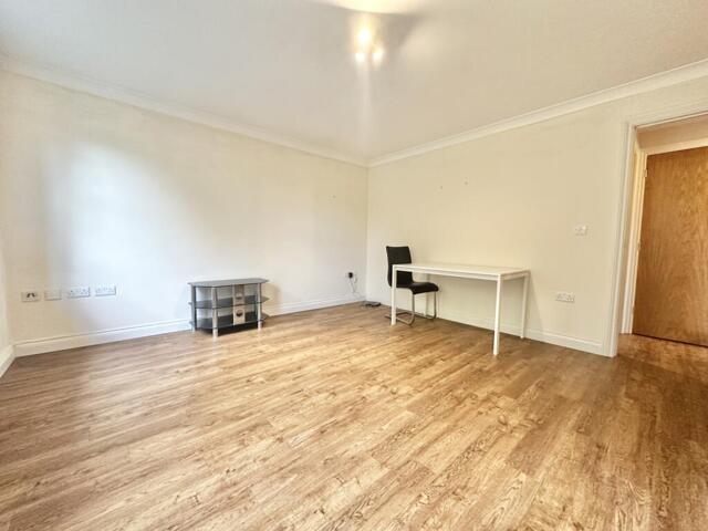 Shared Living/roommate 1 Bedroom For Sale Winchester Hampshire 250000 ES100398394