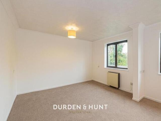 Shared Living/roommate 1 Bedroom For Sale Woodford Greater London 195000 ELS100648940