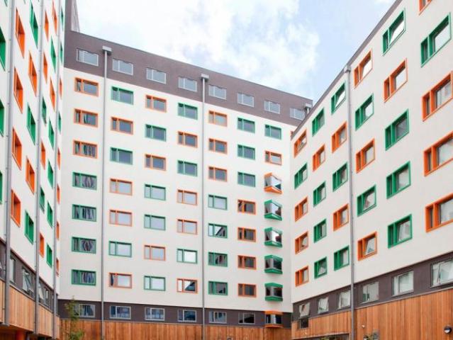 Shared Living/roommate 20 Bedroom For Rent London London 1049 ES90559634