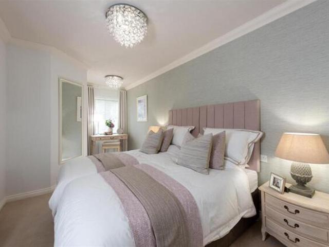 Shared Living/roommate 2 Bedroom For Rent Bagshot Surrey 2950 ELS101850009