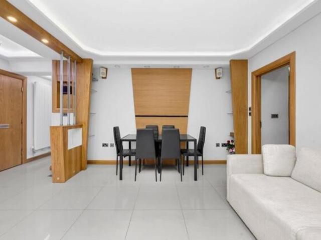 Shared Living/roommate 2 Bedroom For Rent Camden London 4000 ES101317304