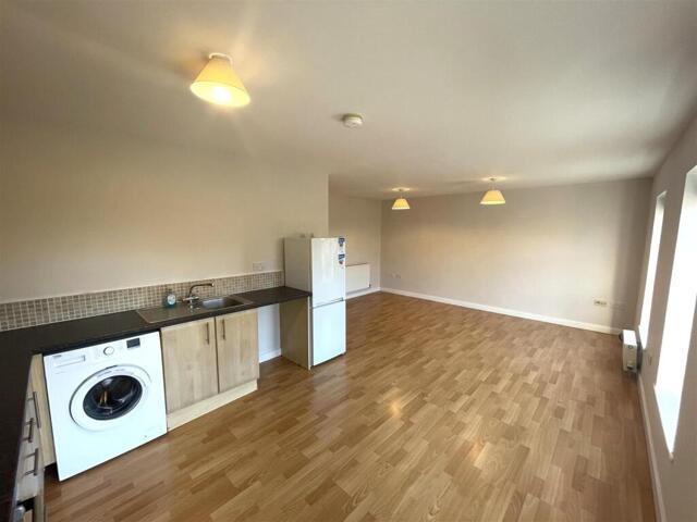 Shared Living/roommate 2 Bedroom For Rent Doncaster South Yorkshire 775 ELS102002255