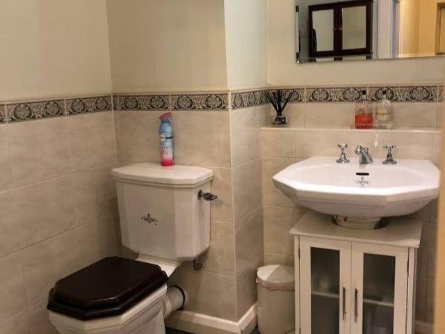 Shared Living/roommate 2 Bedroom For Rent Greater London England 800 ES97415542
