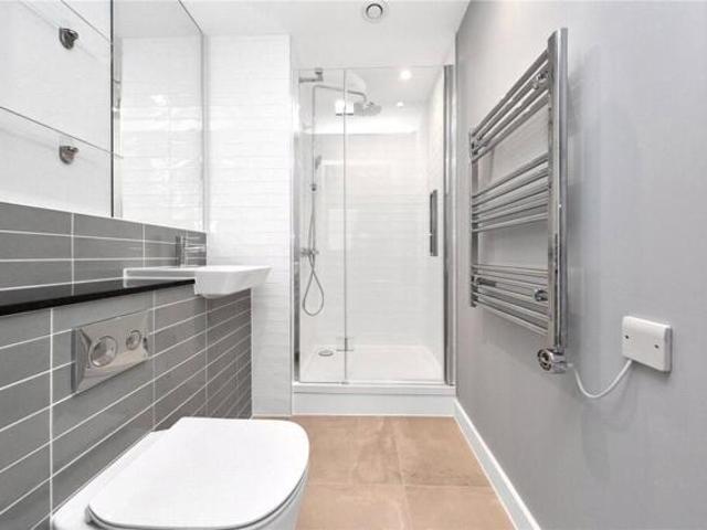Shared Living/roommate 2 Bedroom For Rent Luton Bedfordshire 1550 ELS100636998