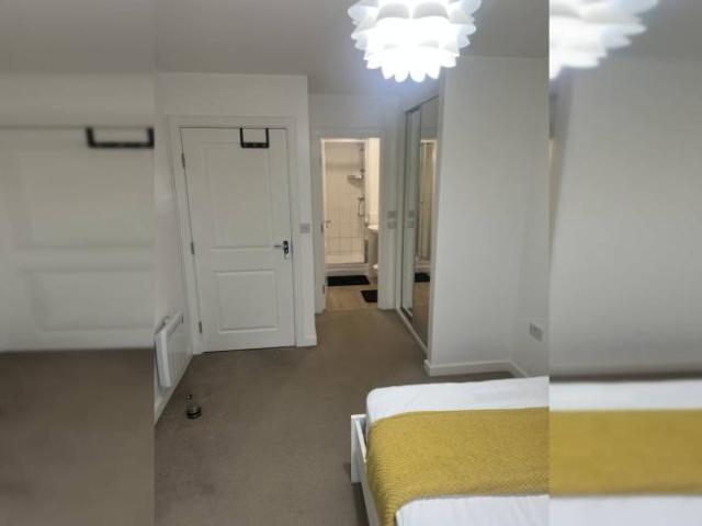 Shared Living/roommate 2 Bedroom For Rent London London 1000 ELS95626669