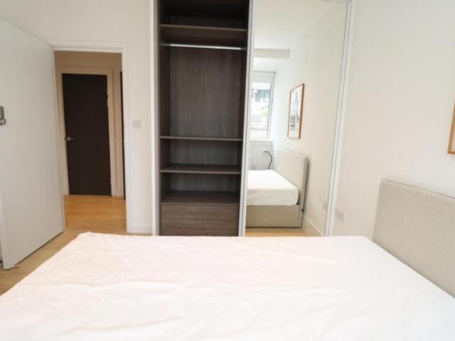 Shared Living/roommate 2 Bedroom For Rent London London 1257 ELS90560800