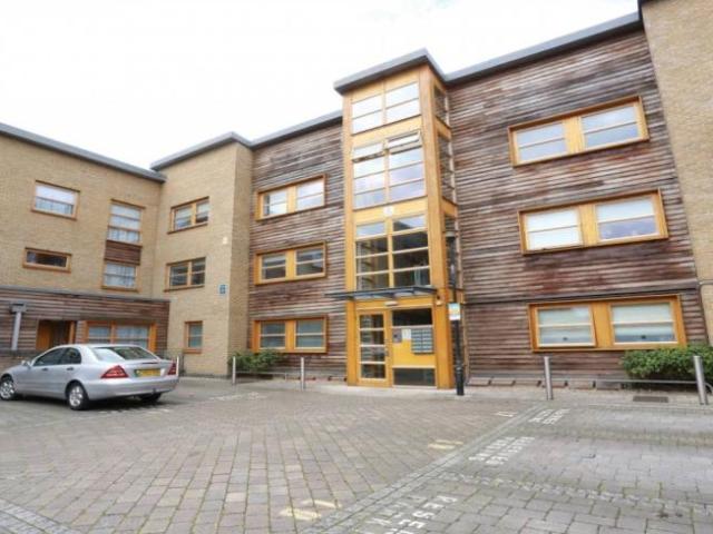 Shared Living/roommate 2 Bedroom For Rent London London 1260 ES101854228