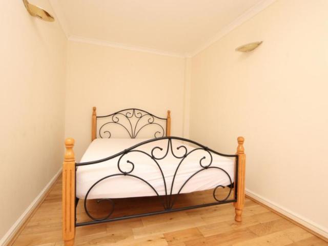 Shared Living/roommate 2 Bedroom For Rent London London 1344 ELS90559748