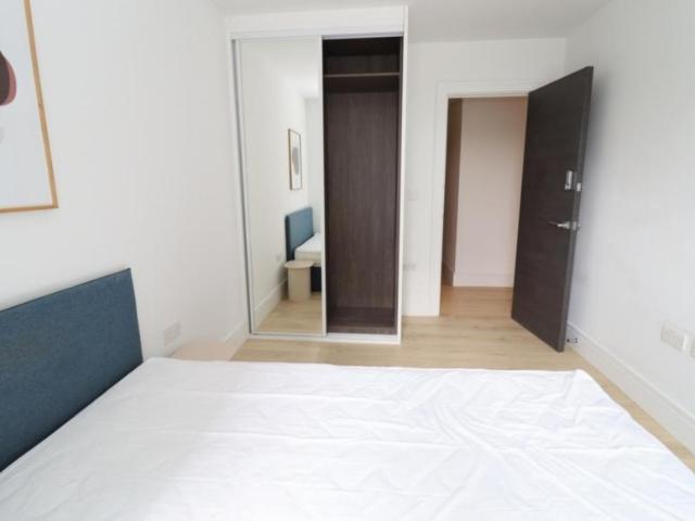 Shared Living/roommate 2 Bedroom For Rent London London 1344 ELS90561276