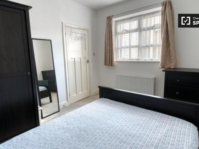 Shared Living/roommate 2 Bedroom For Rent London London 1350 ELS101765547