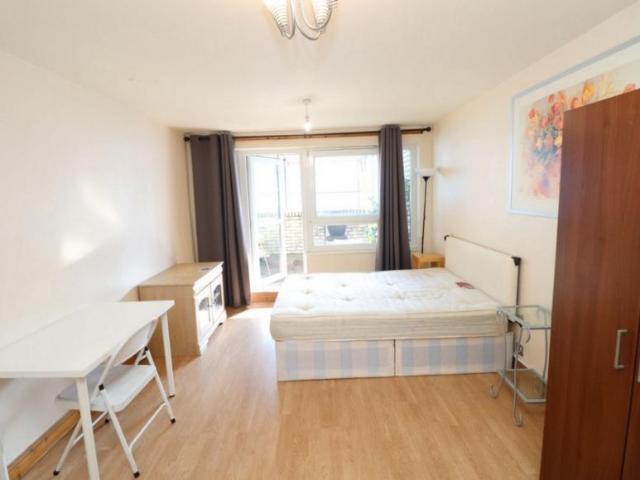 Shared Living/roommate 2 Bedroom For Rent London London 1387 ELS90560369