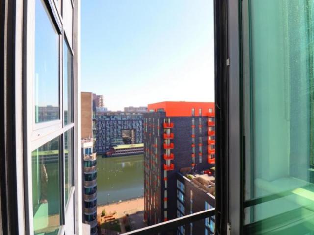 Shared Living/roommate 2 Bedroom For Rent London London 1300 ELS90563840