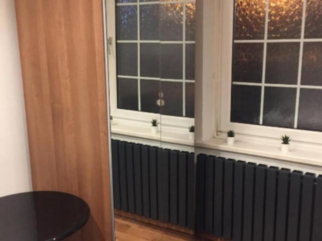 Shared Living/roommate 2 Bedroom For Rent London London 1400 ELS90563191