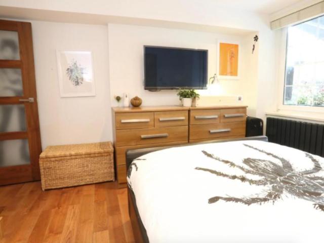 Shared Living/roommate 2 Bedroom For Rent London London 1400 ELS90563195