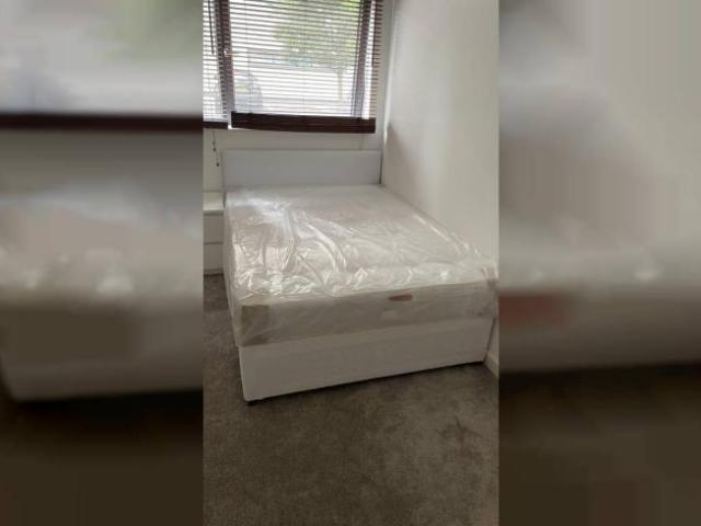 Shared Living/roommate 2 Bedroom For Rent London London 1400 ELS101811109