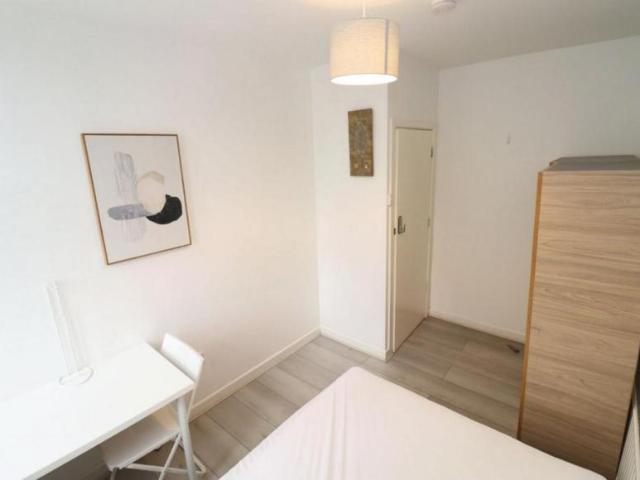 Shared Living/roommate 2 Bedroom For Rent London London 1900 ELS90559706