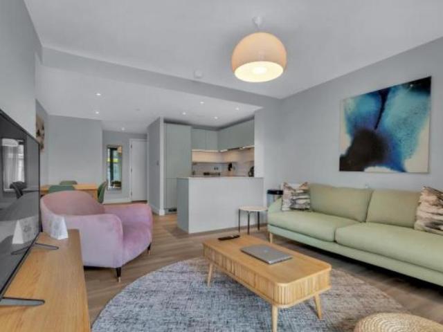 Shared Living/roommate 2 Bedroom For Rent London London 3520 ELS90561246