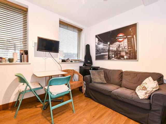 Shared Living/roommate 2 Bedroom For Rent Winchester Hampshire 1400 ES100060162