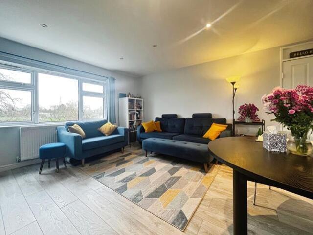 Shared Living/roommate 2 Bedroom For Sale Maidenhead Berkshire 280000 ELS101777725