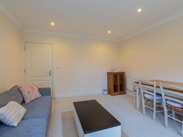 Shared Living/roommate 2 Bedroom For Sale Maidenhead Windsor And Maidenhead 295000 ES100987913