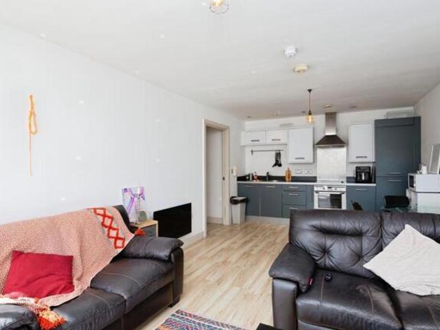 Shared Living/roommate 2 Bedroom For Sale Manchester Salford 220000 ES99092374