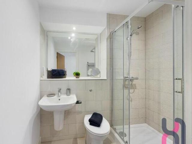 Shared Living/roommate 2 Bedroom For Sale Manchester Salford 349995 ES99290148