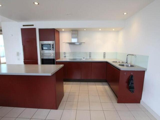 Shared Living/roommate 2 Bedroom For Sale Manchester Salford 365000 ES101678597