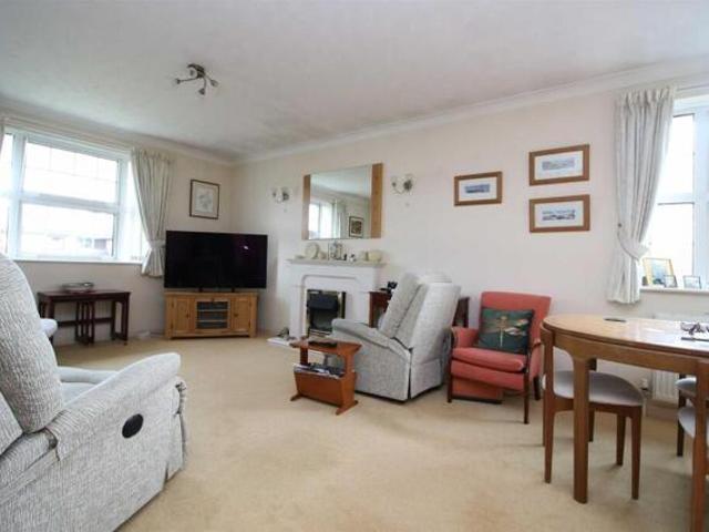 Shared Living/roommate 2 Bedroom For Sale New Milton Hampshire 225000 ELS100224252