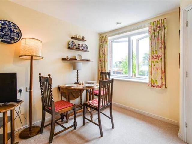 Shared Living/roommate 2 Bedroom For Sale Newbury West Berkshire 235000 ES98649279