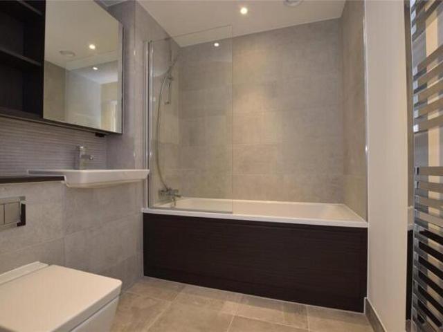 Shared Living/roommate 2 Bedroom For Sale Orpington Greater London 400000 ES100579197