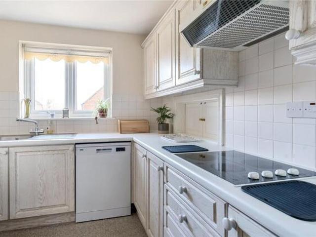 Shared Living/roommate 2 Bedroom For Sale Alton Hampshire 185000 ES101892204