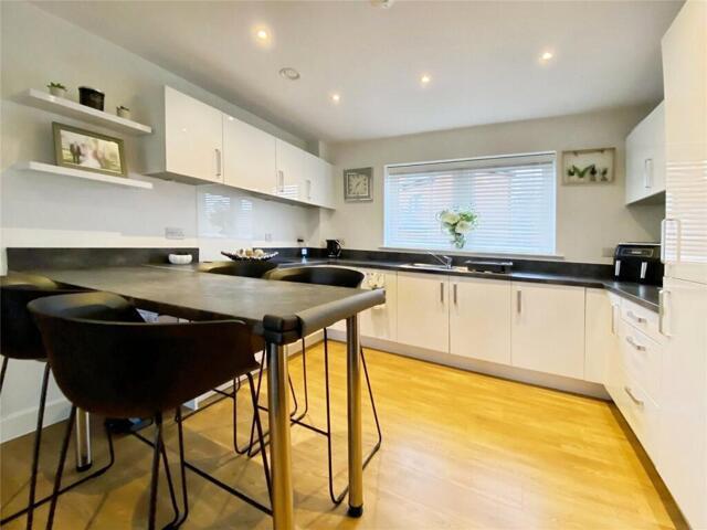 Shared Living/roommate 2 Bedroom For Sale Arborfield Green Arborfield Green 300000 ES101678397