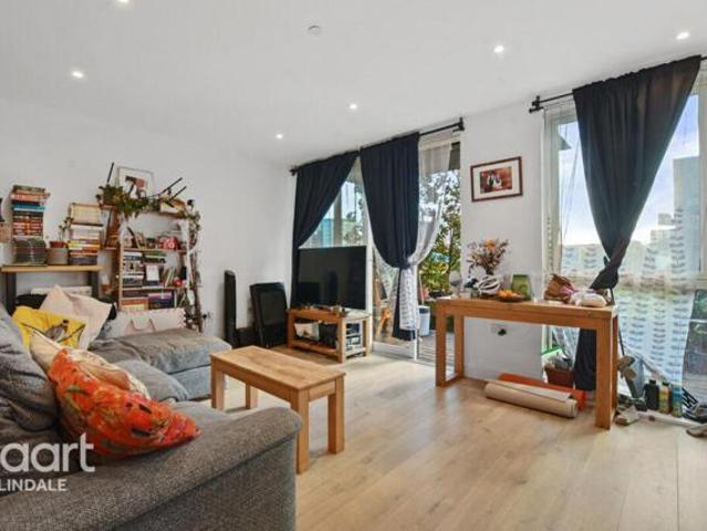 Shared Living/roommate 2 Bedroom For Sale Barnet Greater London 425000 ES101931351