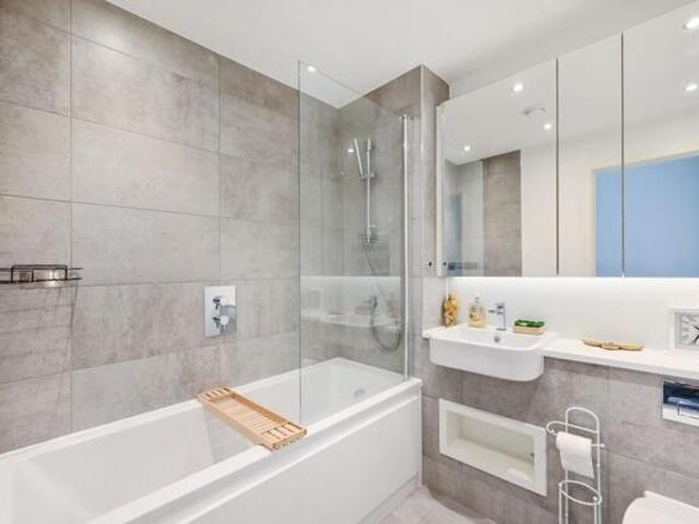 Shared Living/roommate 2 Bedroom For Sale Barnet Greater London 490000 ES100426439