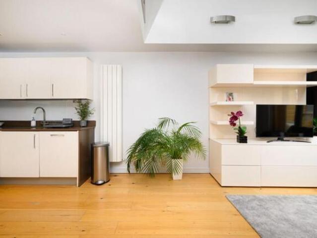 Shared Living/roommate 2 Bedroom For Sale Barnet Greater London 550000 ELS98612569