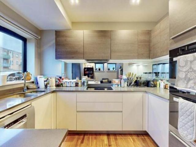 Shared Living/roommate 2 Bedroom For Sale Barnet Greater London 725000 ES100024213